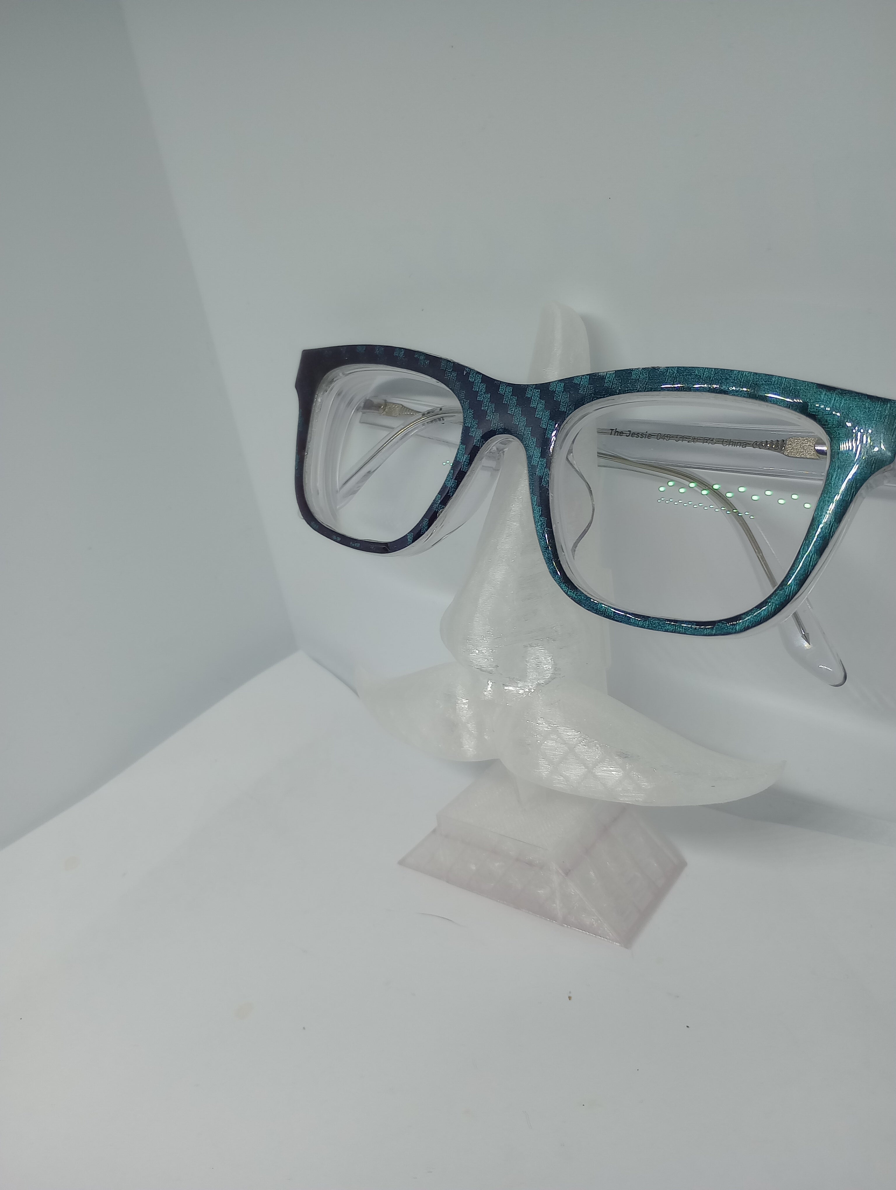 Blue to green color shift carbon fiber design topper. Can be done in a ...