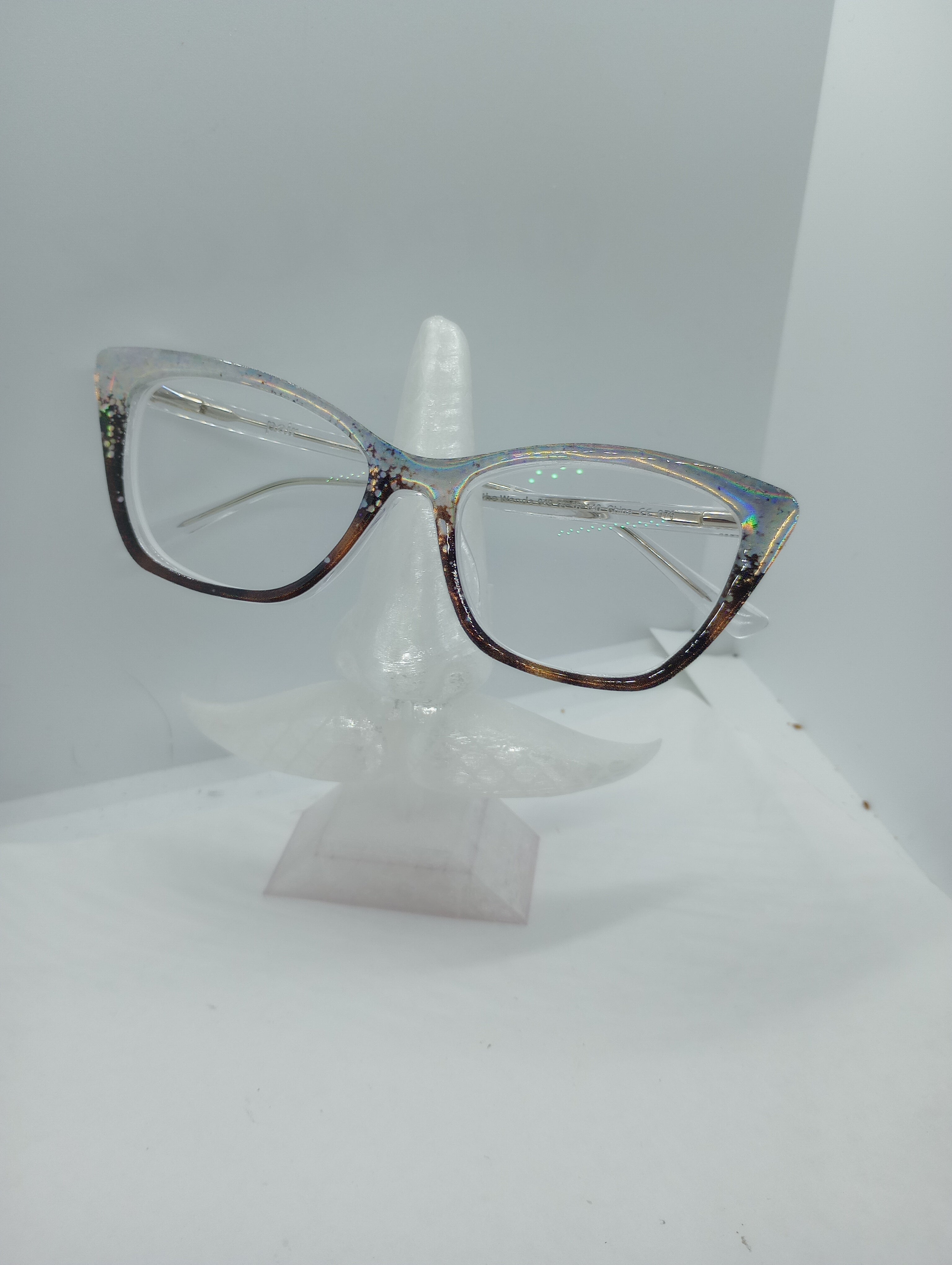 Holographic glitter split brown design topper. Can be done in any topp ...