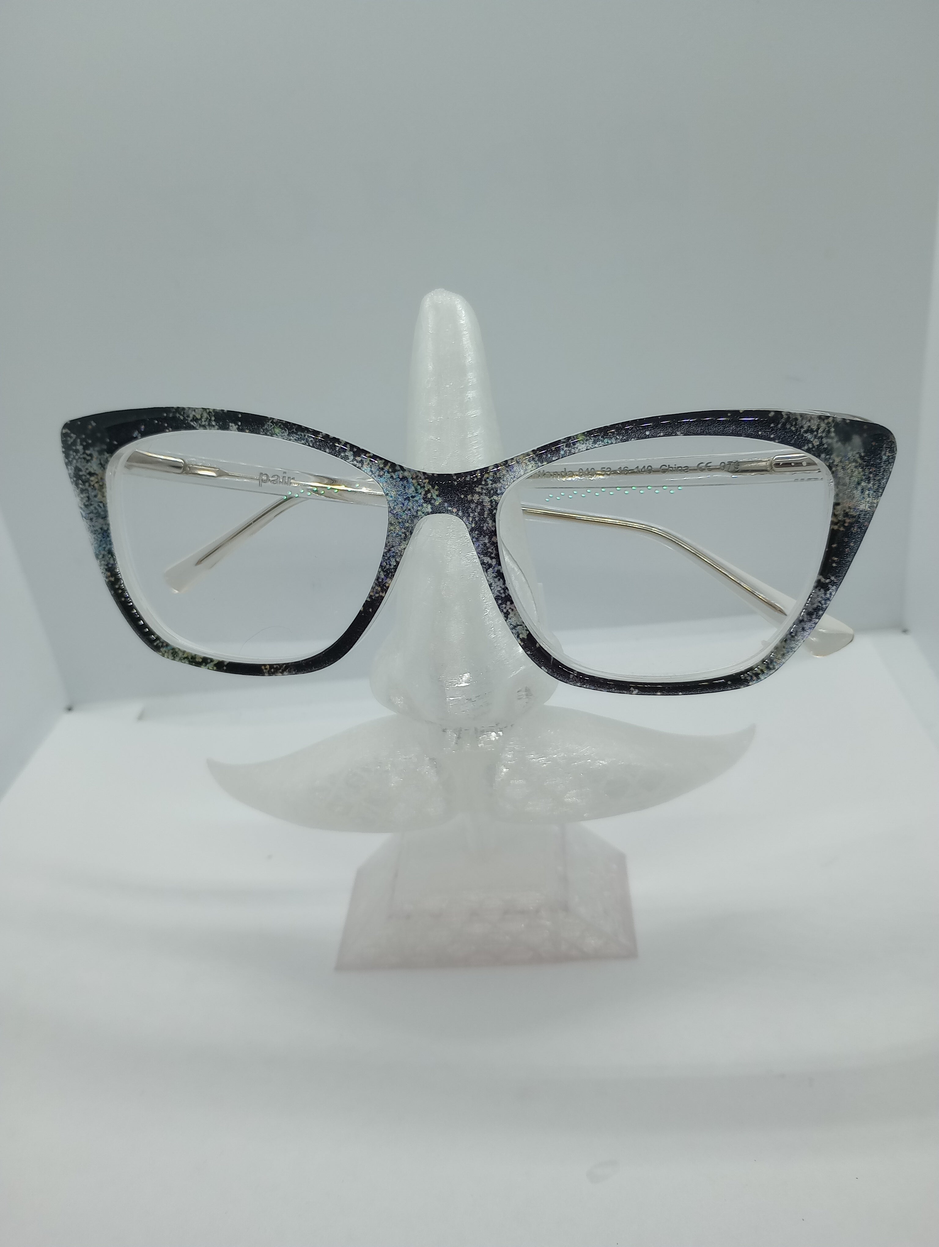 Pearlized silver split glitter topper. Can be done in any topper style ...